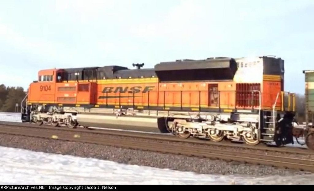 BNSF 9104 (DPU)
